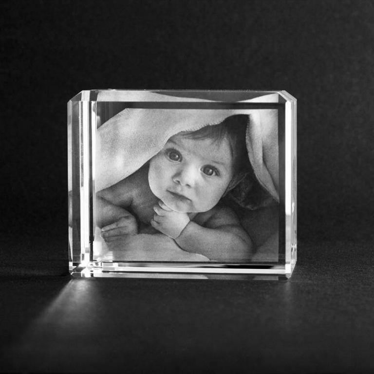 3D Foto in Glas - Ihr Portrait als 3D Glasfoto in Kristallglas gelasert